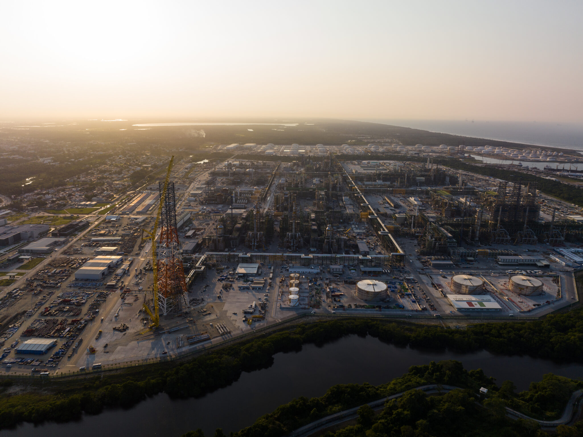 Proyecta garantiza seguridad de la Refinería Olmeca con Red de Agua ...